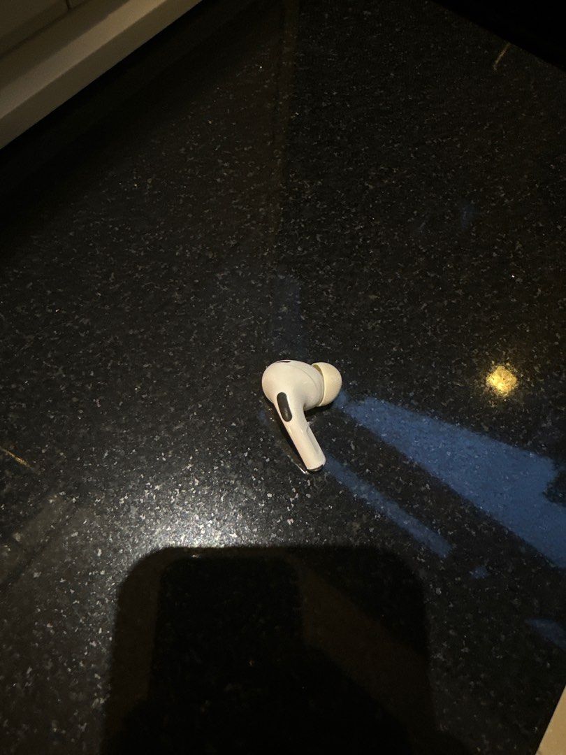 Apple AirPods Pro 2 - Right Earbud, Audio, Earphones on Carousell