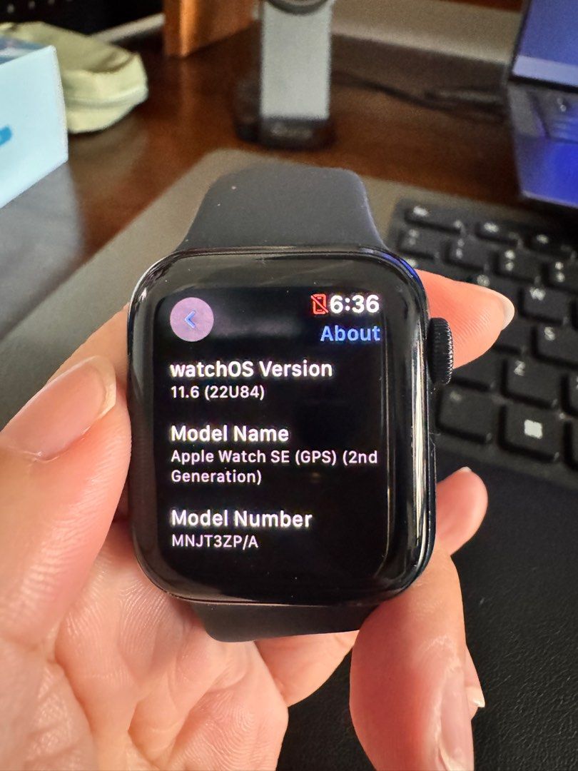 Apple Watch SE (GPS) (2nd Gen), Mobile Phones & Gadgets, Wearables ...