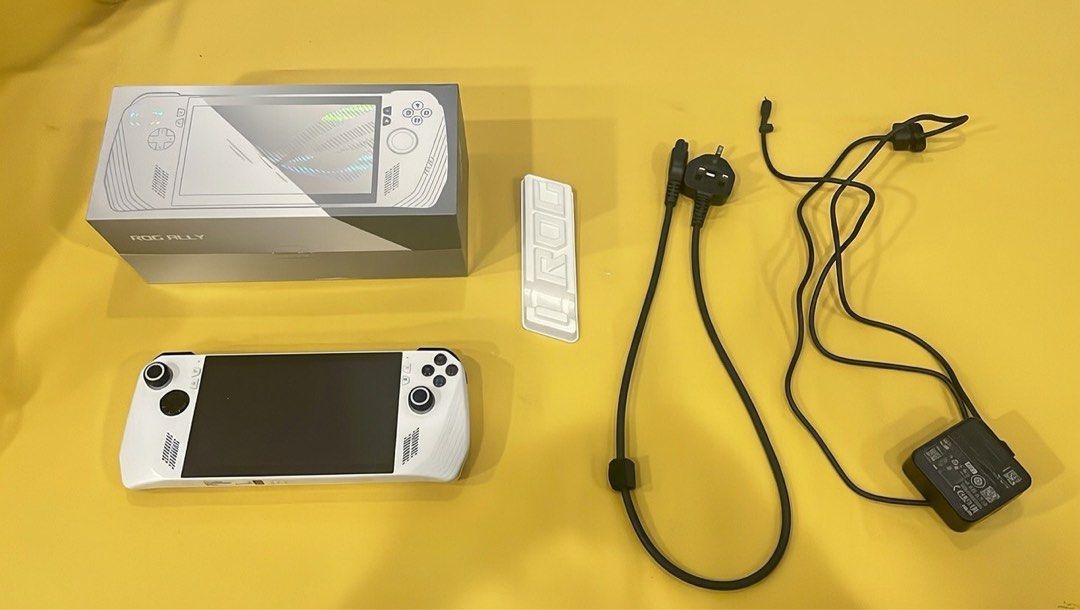 ASUS ROG Ally Handheld Gaming Console, Video Gaming, Video Game ...