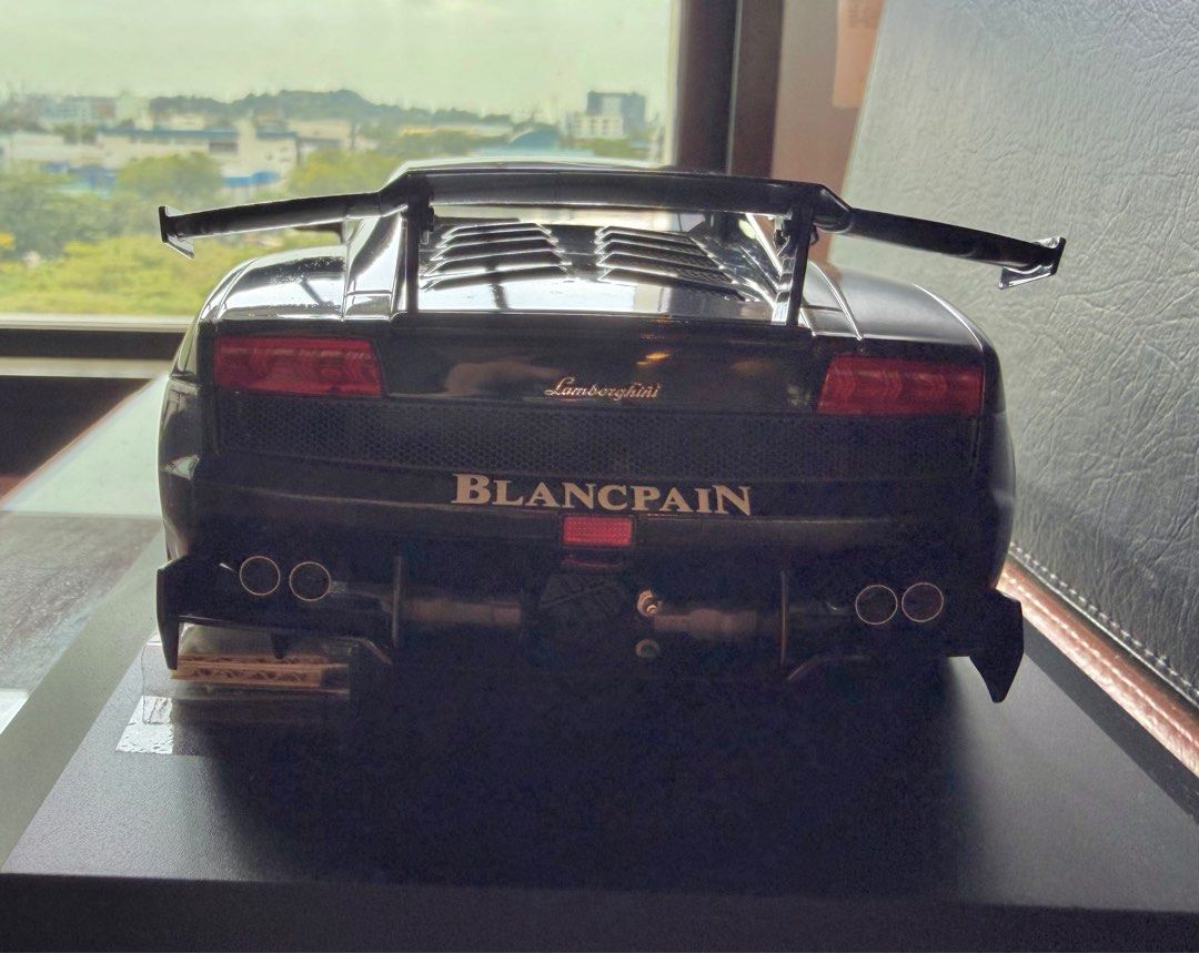 Autoart 1/18 Scale Diecast 74686 - Lamborghini Gallardo LP560-4 Super ...