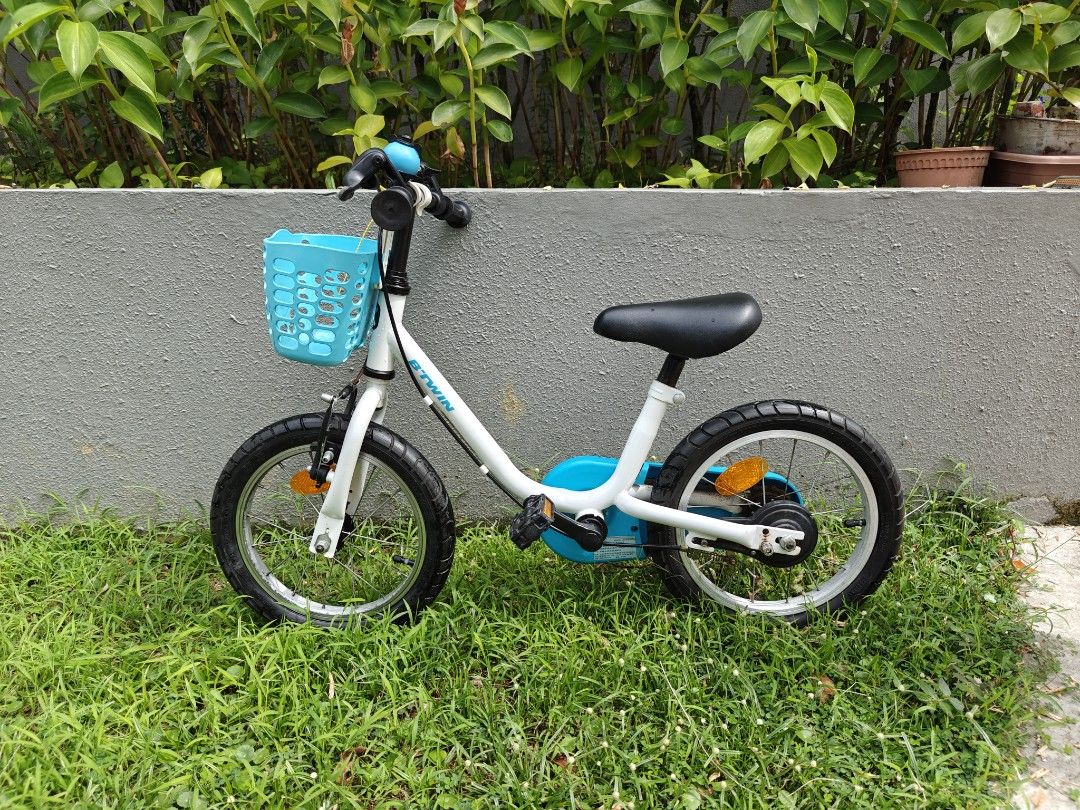 BTWIN 14-inch Kids Bike with Basket, Sports Equipment, Bicycles & Parts, Bicycles on Carousell