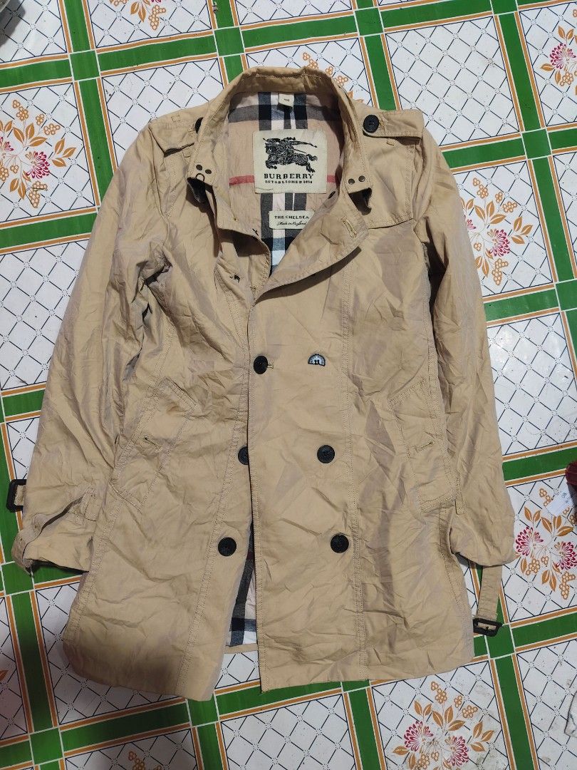 Burberry The Chelsea Trench Coat, Women's Fashion, Coats, Jackets and ...