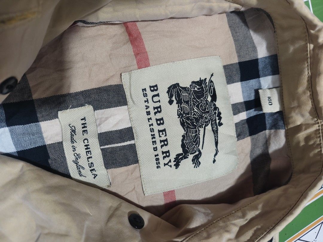 Burberry The Chelsea Trench Coat, Women's Fashion, Coats, Jackets and ...