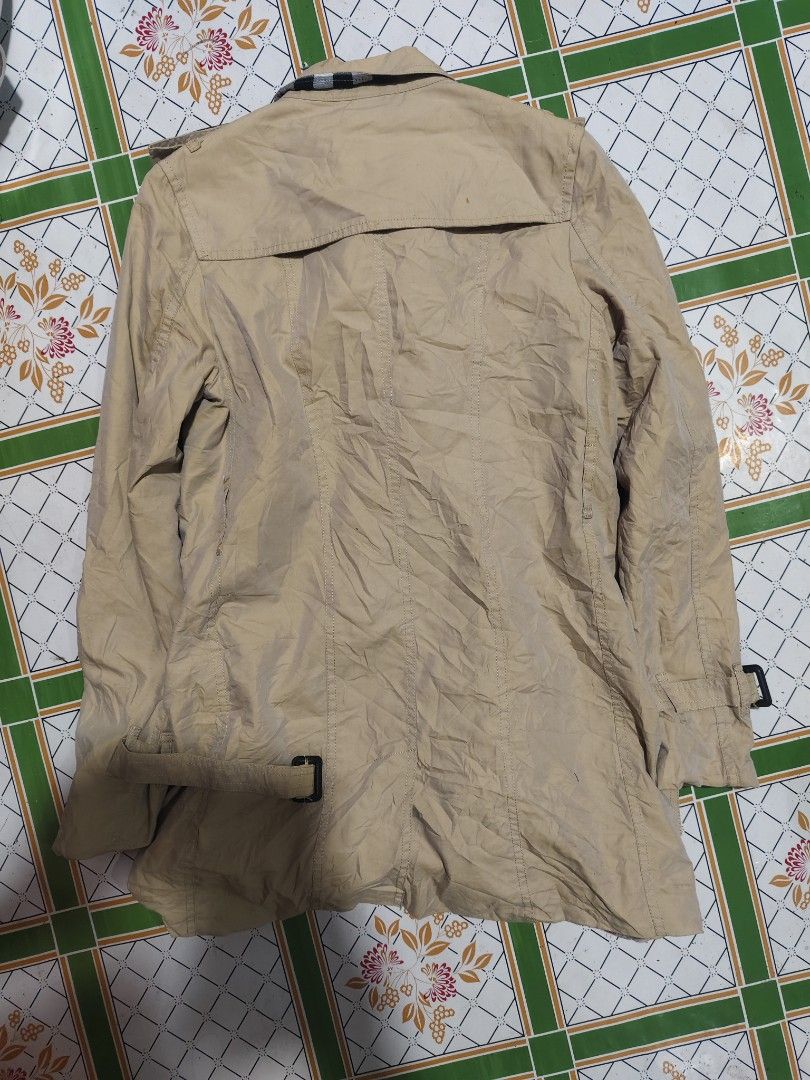 Burberry The Chelsea Trench Coat, Women's Fashion, Coats, Jackets and ...