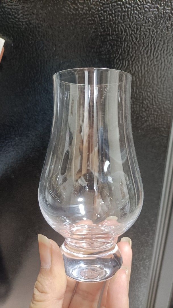 Clear Glass Tulip-Shaped Wine Glass, Furniture & Home Living ...