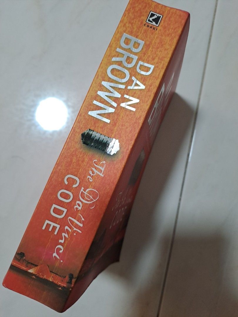 Dan Brown - The Da Vinci Code, Hobbies & Toys, Books & Magazines ...