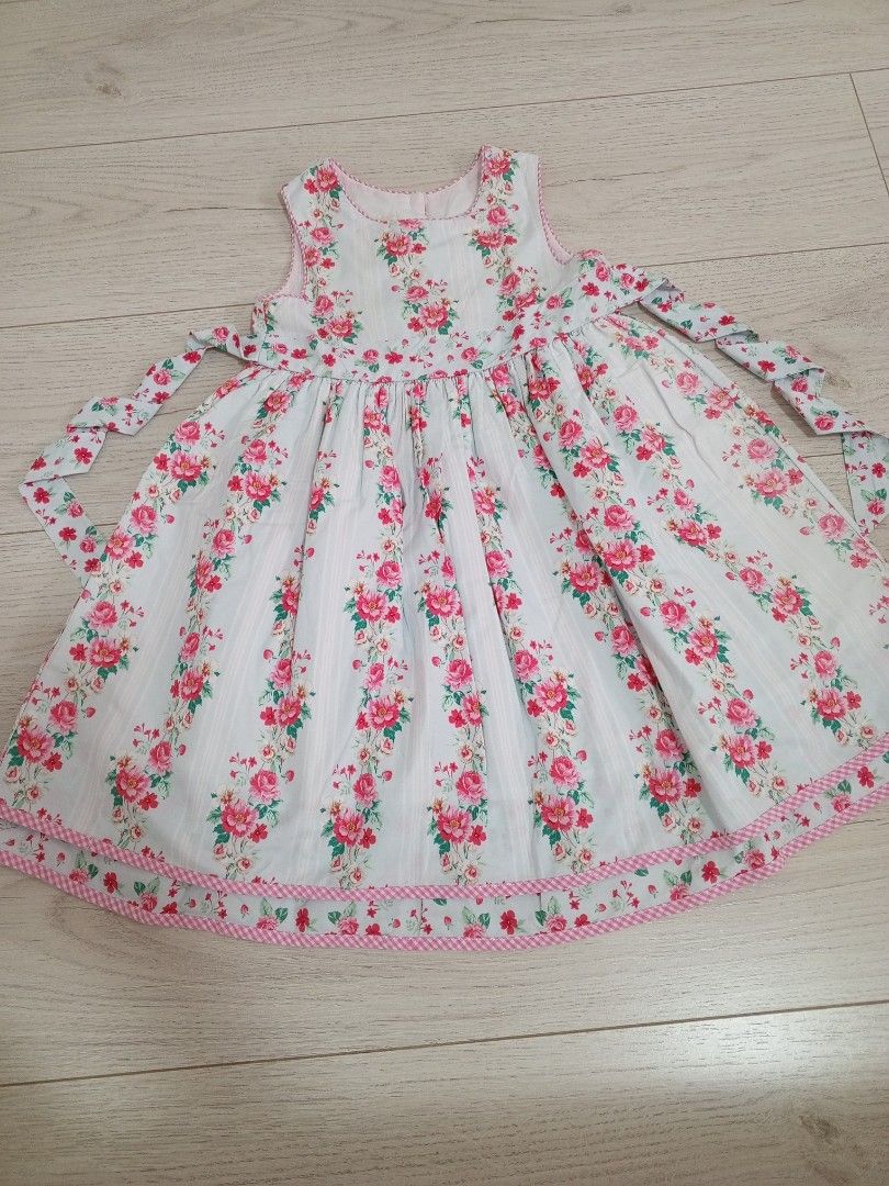 Dress Laura Ashley London 🌺🌹💐🌿, Bayi & Anak, Baju Anak Perempuan, 4 ...