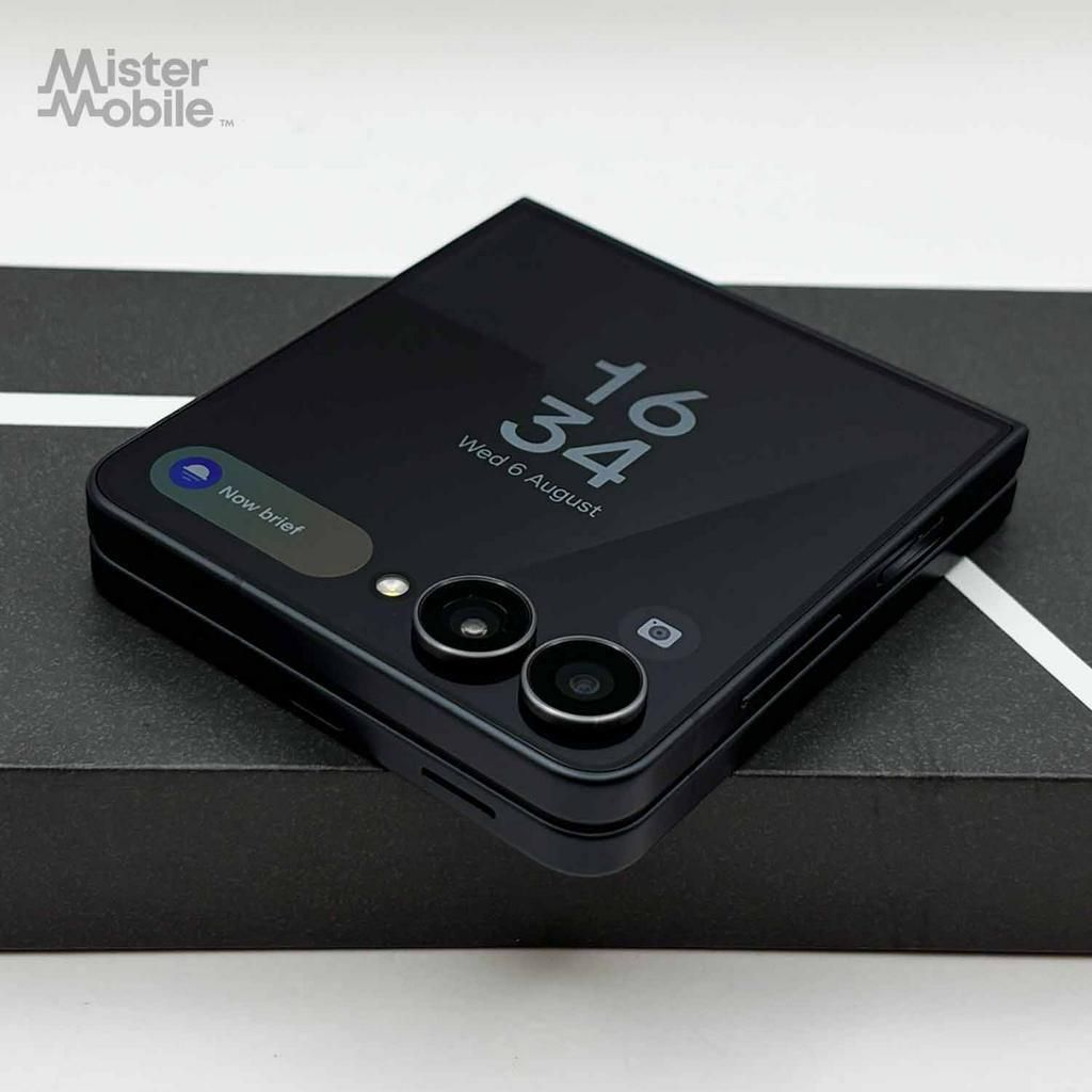 Galaxy Z Flip 7 256GB Jetblack, Mobile Phones & Gadgets, Mobile Phones ...