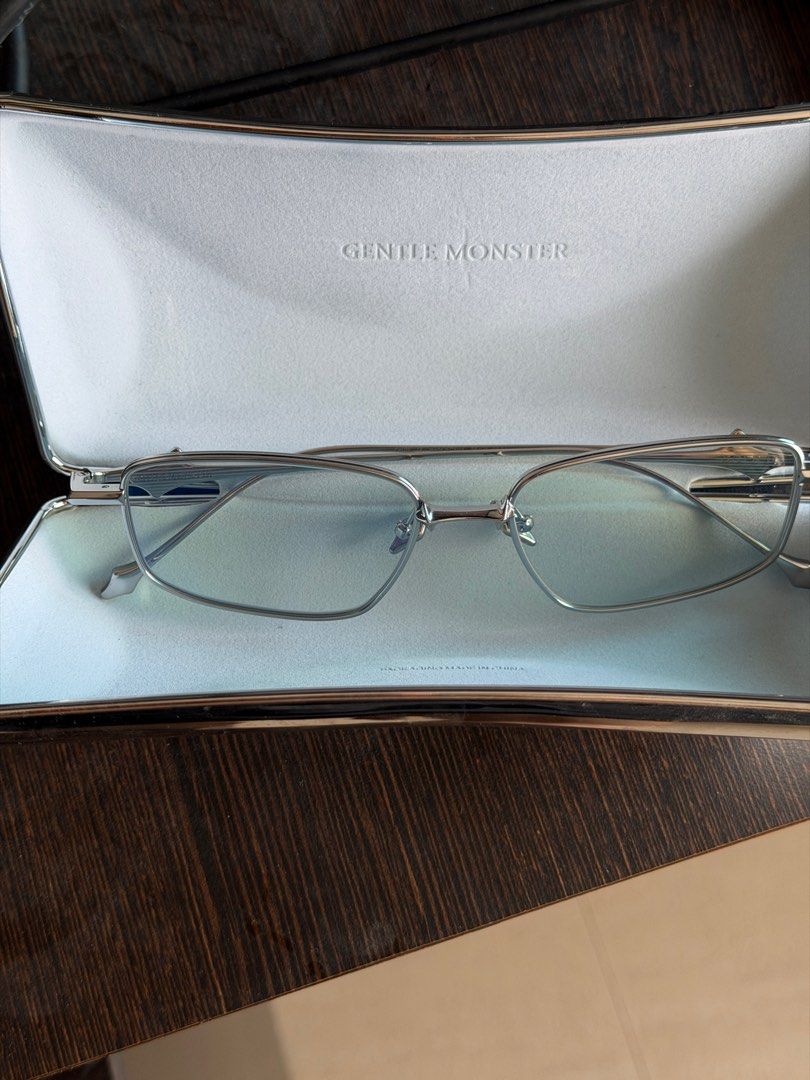 Gentle Monster Eyeglasses - saga 02, Men's Fashion, Watches ...