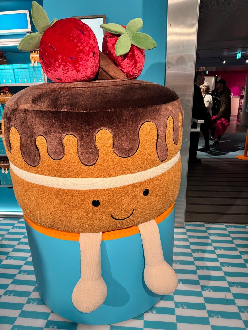 Harrods Exclusive - Amuseables Glacy Chocolate Cake with box sticker ...