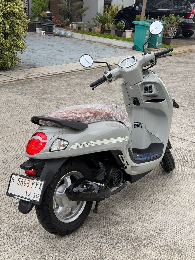 Honda Scoopy Stylish Grey 2025 KM 100 Perak 100% Seperti Beli Baru ...