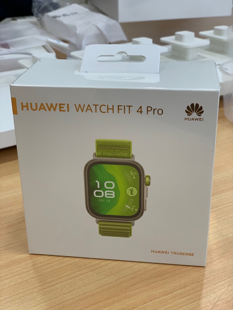 huawei watch fit 4 pro, Fesyen Pria, Jam Tangan di Carousell