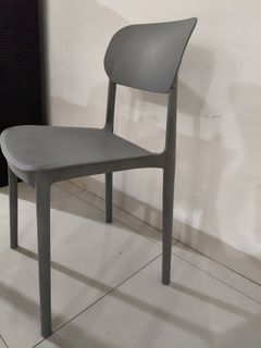 Preloved set Meja Makan IKEA + 2 kursi, Perabotan Rumah di Carousell