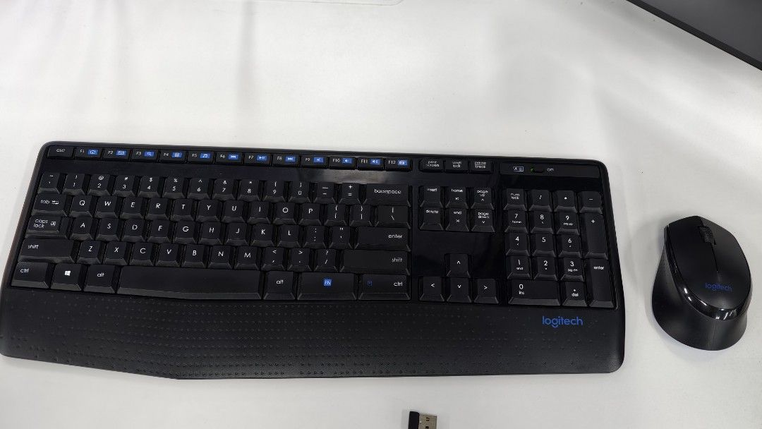 Logitech mk345 Wireless Keyboard and Mouse Combo, Computers & Tech ...