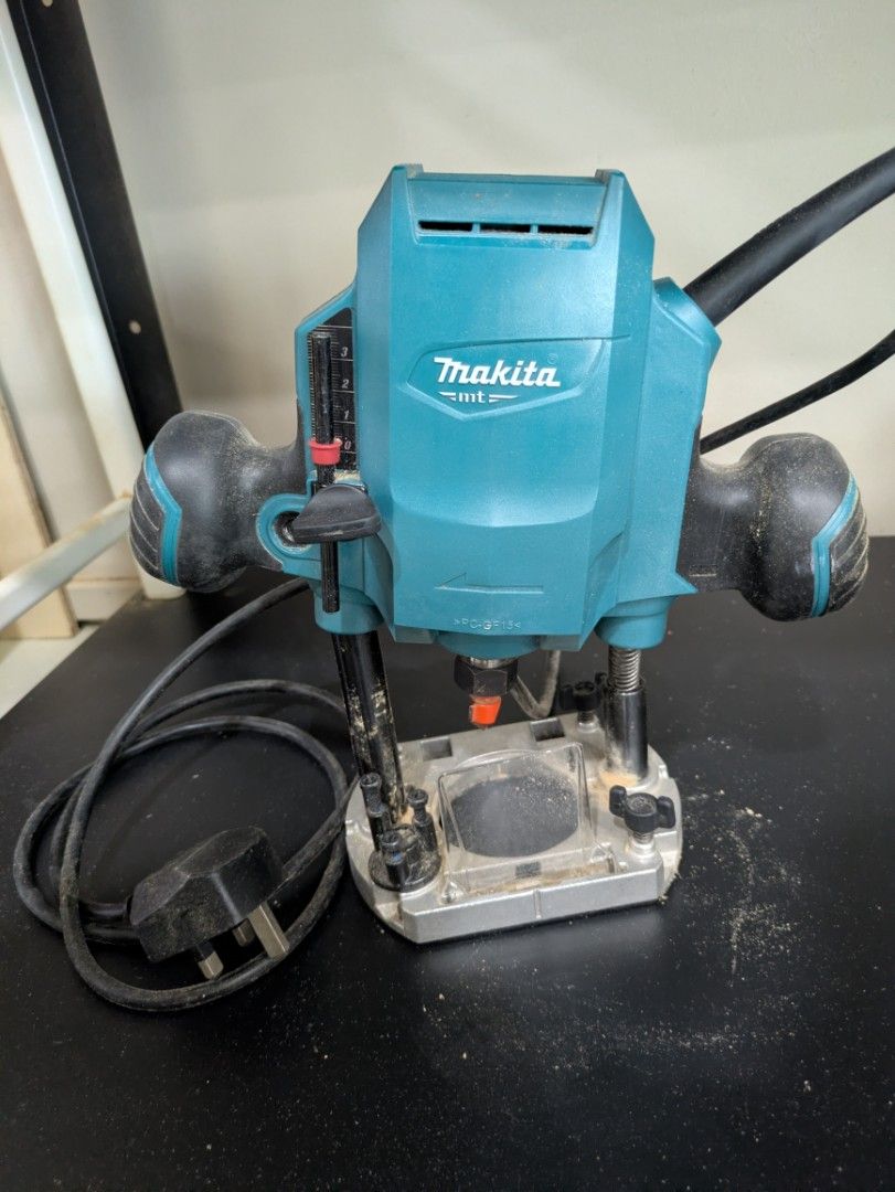 Makita plunge router M3601B, TV & Home Appliances, Other Home ...