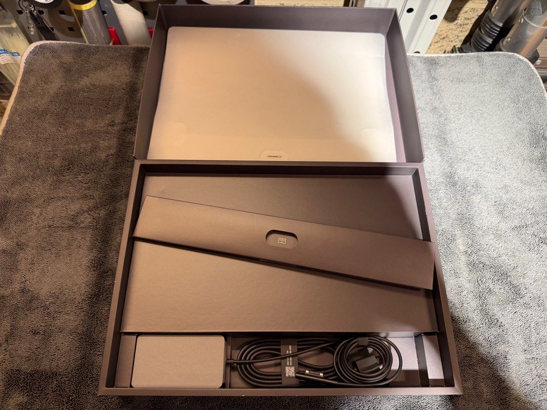 Microsoft Surface Laptop 7th Edition 15" Touch Screen Black SnapDragon ...