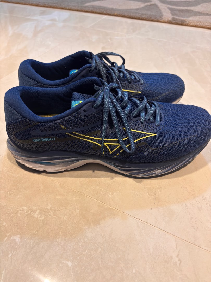 Mizuno Wave Rider 27 Running shoes, Men's Fashion, Footwear, Casual ...