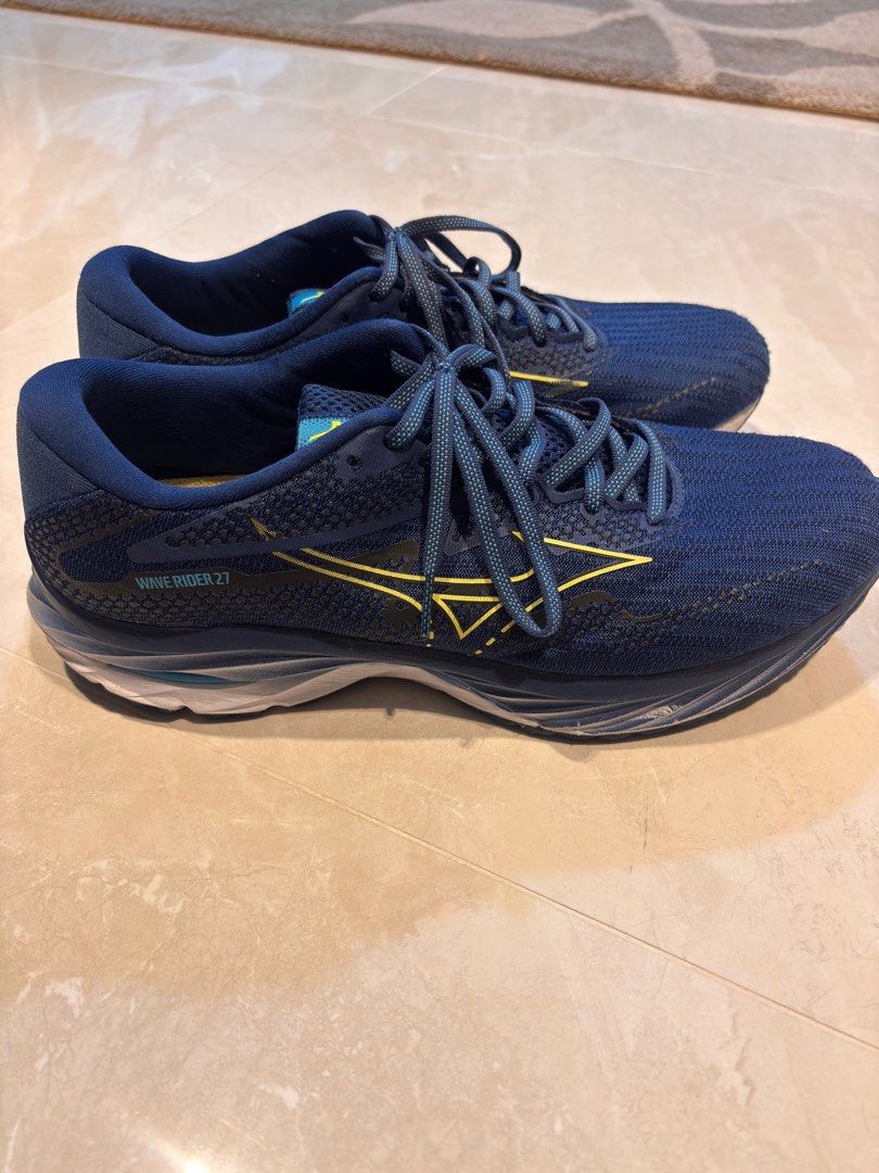 Mizuno Wave Rider 27 Running shoes, Men's Fashion, Footwear, Casual ...