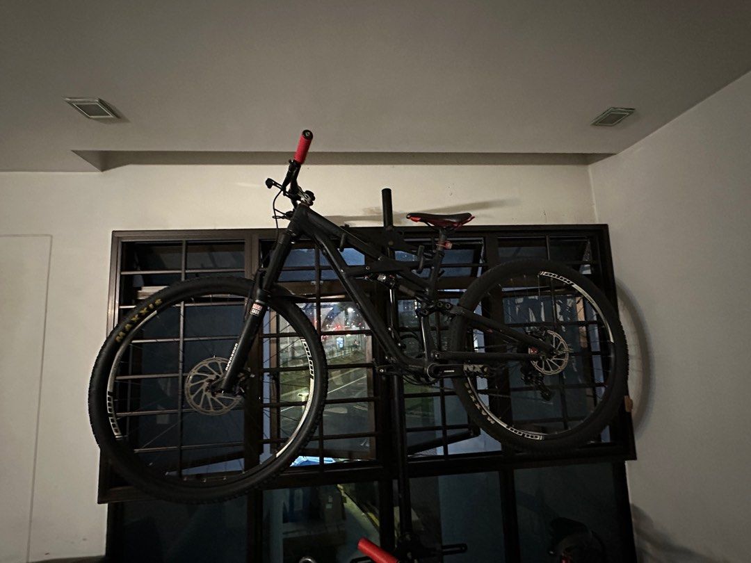 Mountain Bike - Black, Sports Equipment, Bicycles & Parts, Bicycles on Carousell