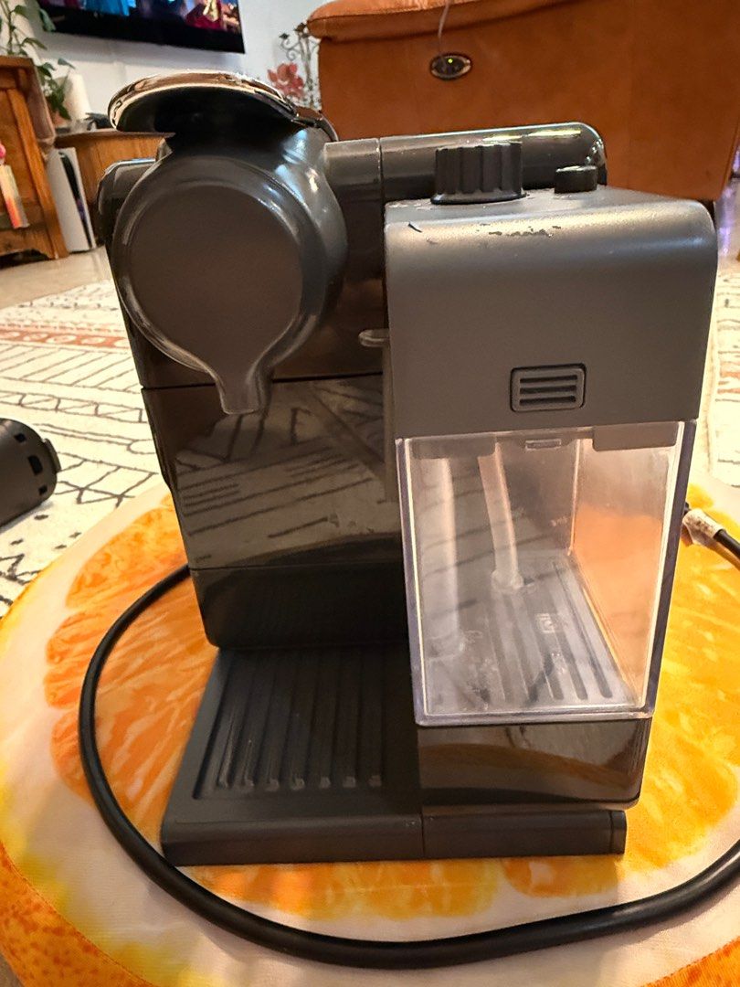Nespresso Delonghi Coffee Machine, TV & Home Appliances, Kitchen ...