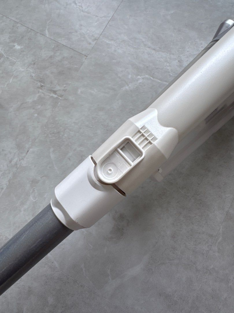 Novita Cordless Vacuum Cleaner - White, TV & Home Appliances, Vacuum ...