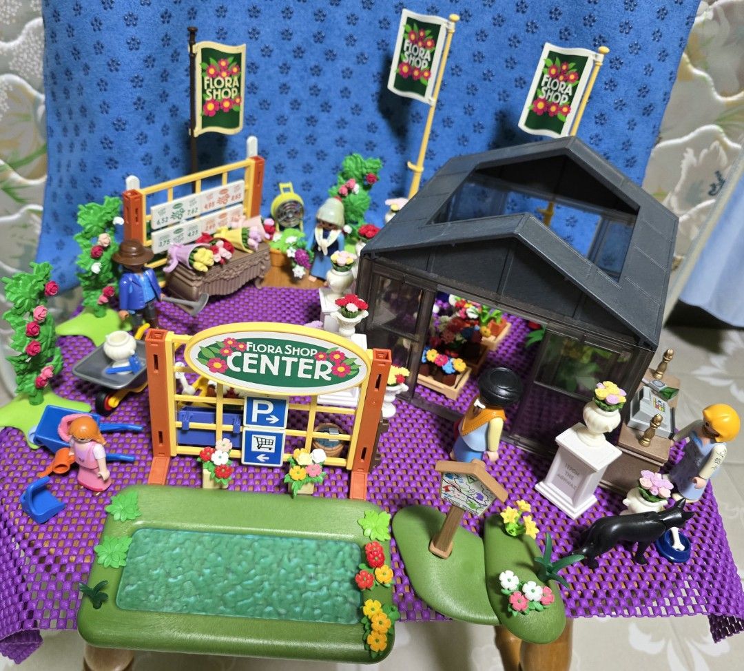 Playmobil Mini-town with Flora Shop, Horse Farm & Rest-stop Cafe! *1 ...