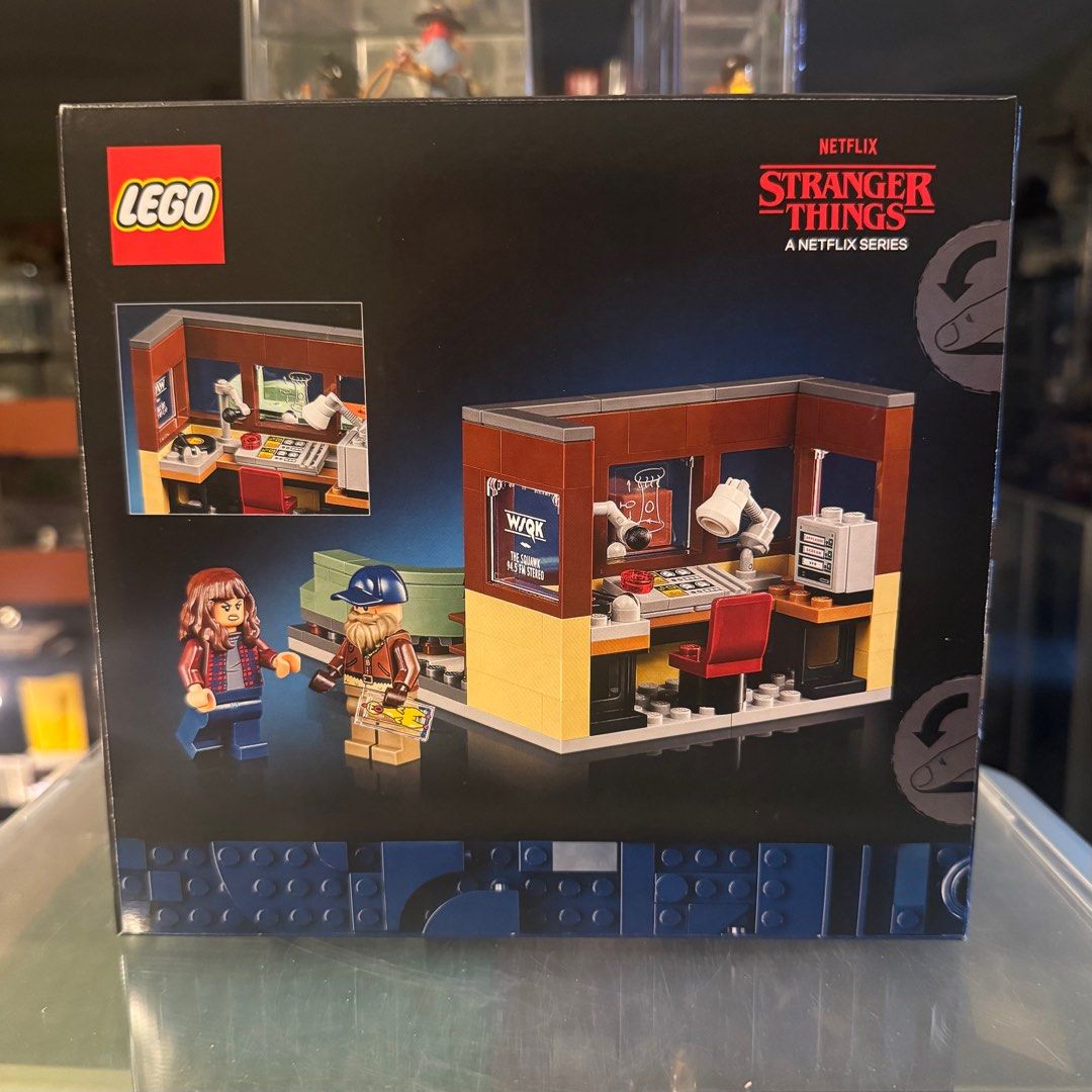 (Ready Stock) LEGO Icons 40891 Stranger Things: WSQK “The Squawk” Radio ...