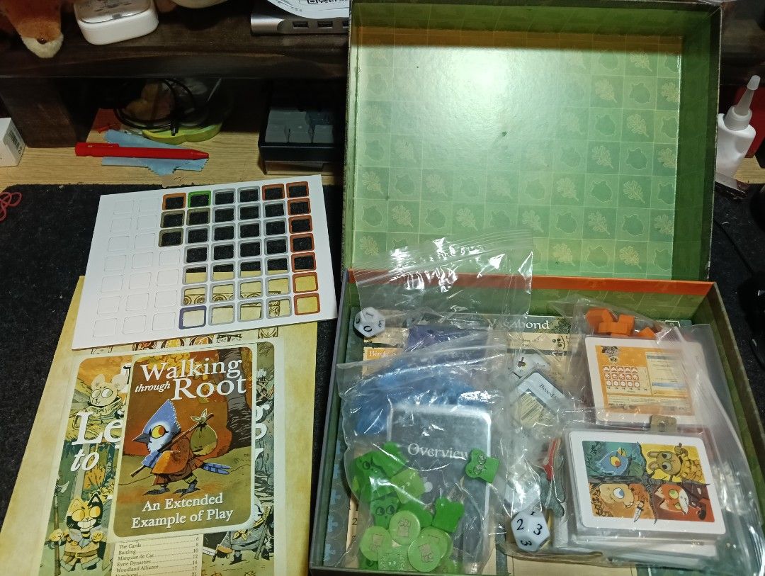 Root: A Game of Woodland Might and Right, Hobbies & Toys, Toys & Games ...