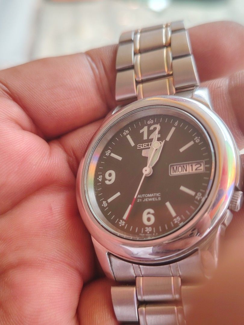 Seiko 5 automatic green dial, Men's Fashion, Watches & Accessories ...