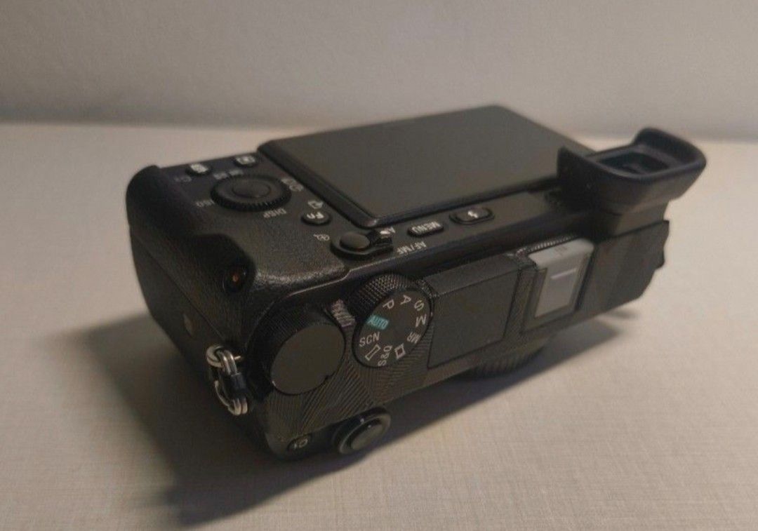 Sony a6400 Mirrorless Camera Body, Photography, Cameras on Carousell