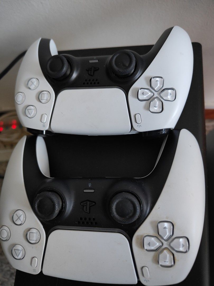 Sony PlayStation 5 disc Console with Two Controllers and six games ...