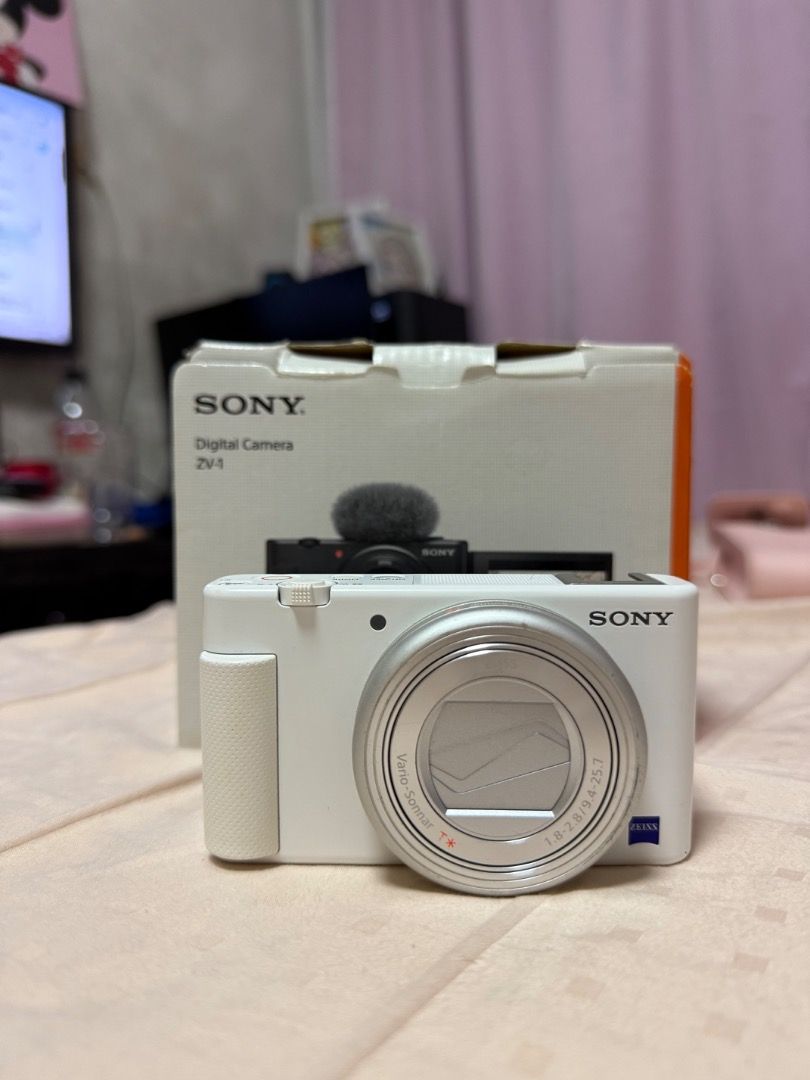 Sony ZV-1 Digital Camera with Accessories, Photography, Cameras on ...