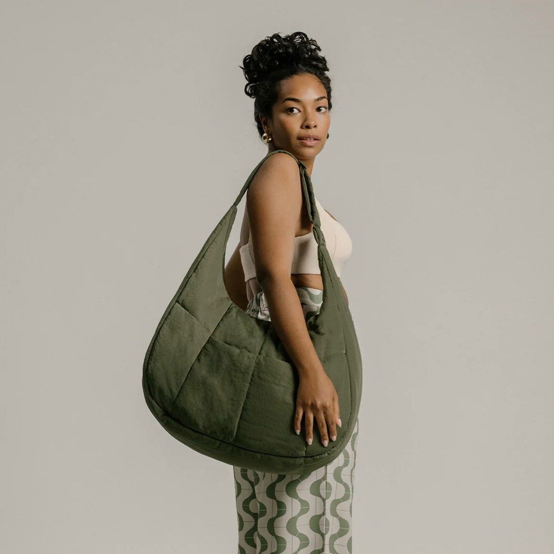 The Paper Bunny Puffer Carryall (Park) - Olive Green, Women's Fashion ...