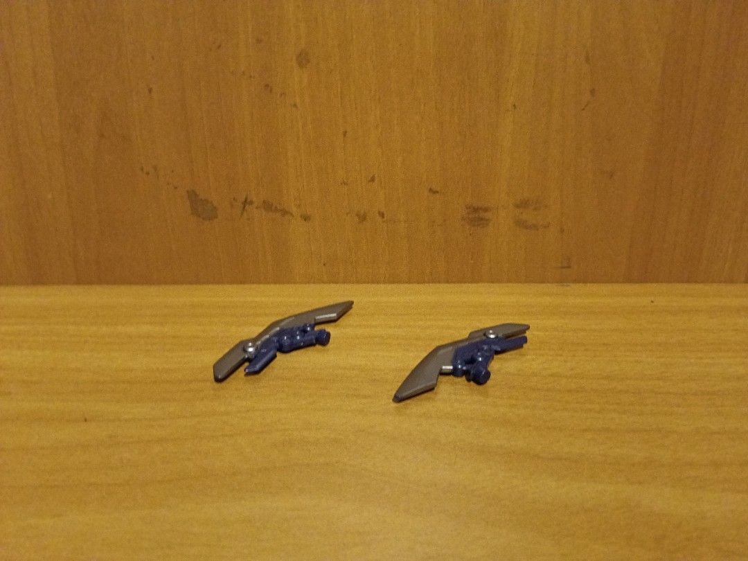 Transformers Prime (2011) First Edition Deluxe Class Arcee's Weapons ...