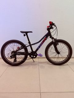 Trek Precaliber 20 Kids' Bike - Green, Sports Equipment, Bicycles & Parts, Bicycles on Carousell