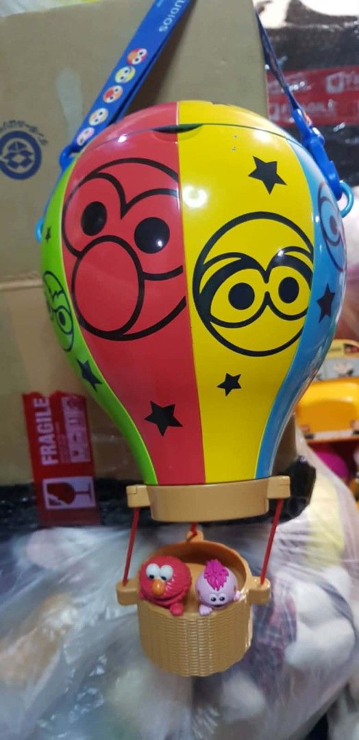 Universal Studios Japan Sesame Street Balloon Bucket, Hobbies & Toys ...