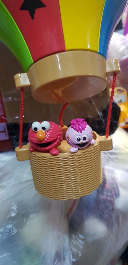Universal Studios Japan Sesame Street Balloon Bucket, Hobbies & Toys ...