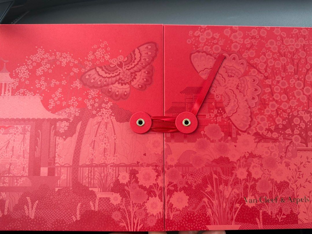 Van Cleef & Arpels Ang Pao Premium Customer, Everything Else on Carousell