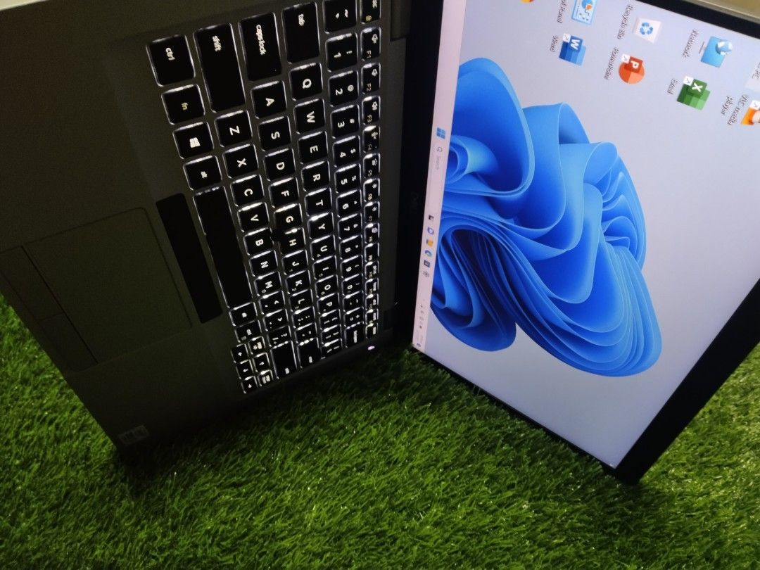 Very good working conditions dell latitude i7 processor best working ...