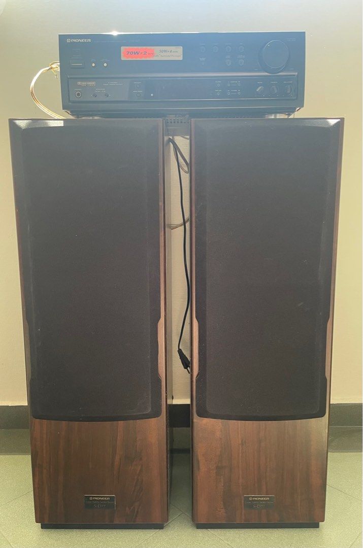 Vintage Pioneer Stereo System - Amplifier and Speakers, Audio ...