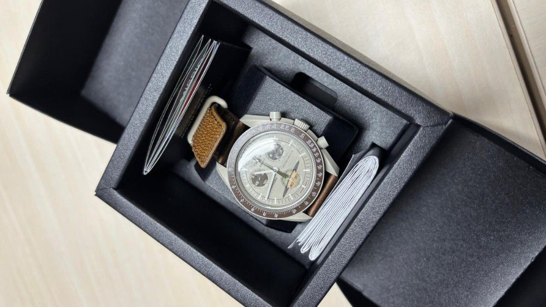 WTS JAM SWATCH X OMEGA MISSION TO SATURN EX WANITA, Fesyen Wanita, Jam ...