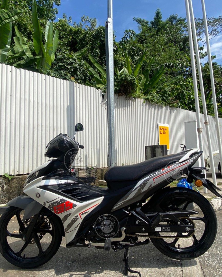 Yamaha LC135 V8 2025 (Enkei Oren & Ekzos Dynopro), Motorbikes on Carousell