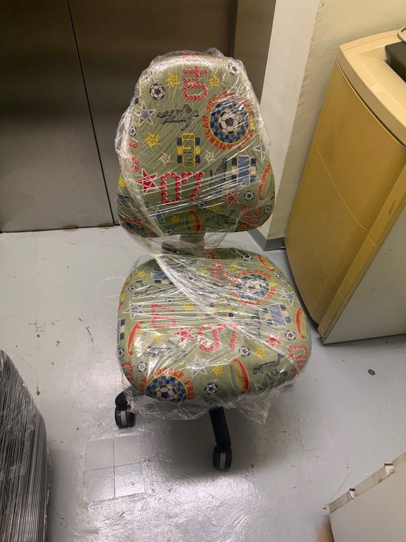 Adjustable Kids Ergonomic Chair, Furniture & Home Living, Furniture ...