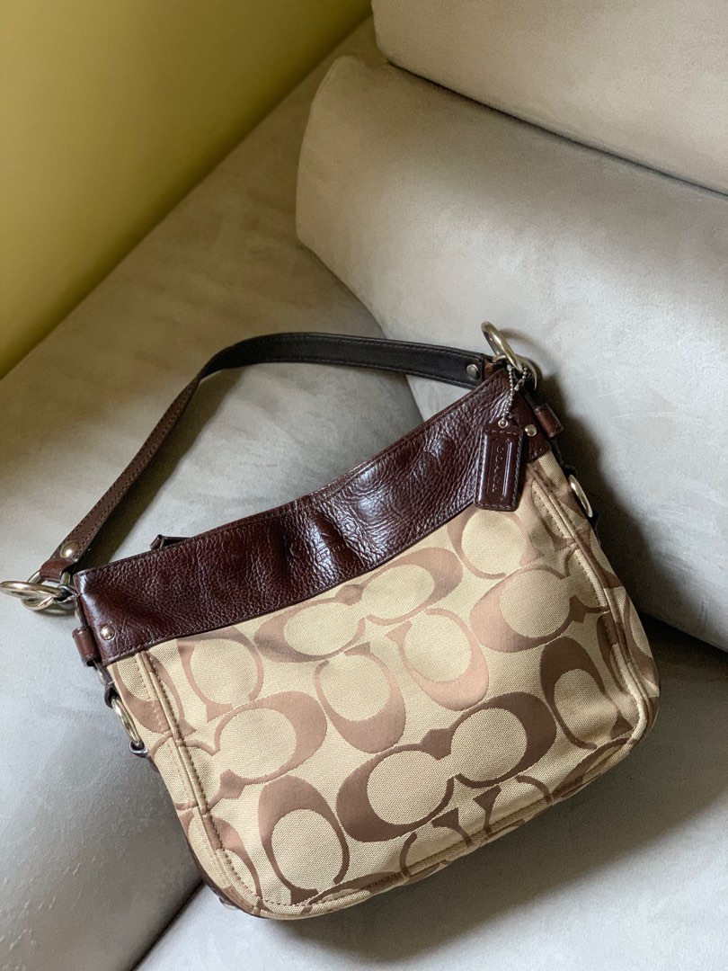 Auth. Coach Signature Zoe, Women's Fashion, Bags & Wallets, Shoulder ...