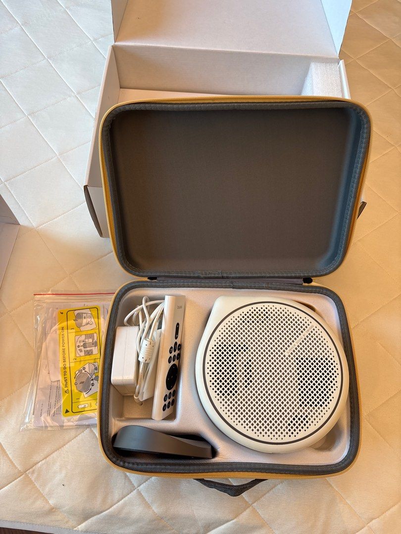 BenQ GV30 Portable Projector, 家庭電器, 電視 & 其他娛樂, 投影機 - Carousell