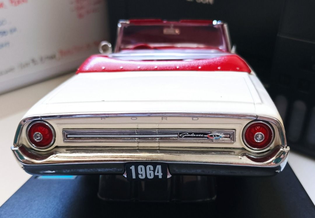Best Value 1/18 Brand New Vintage Ford Galaxies 500 Convertible ...