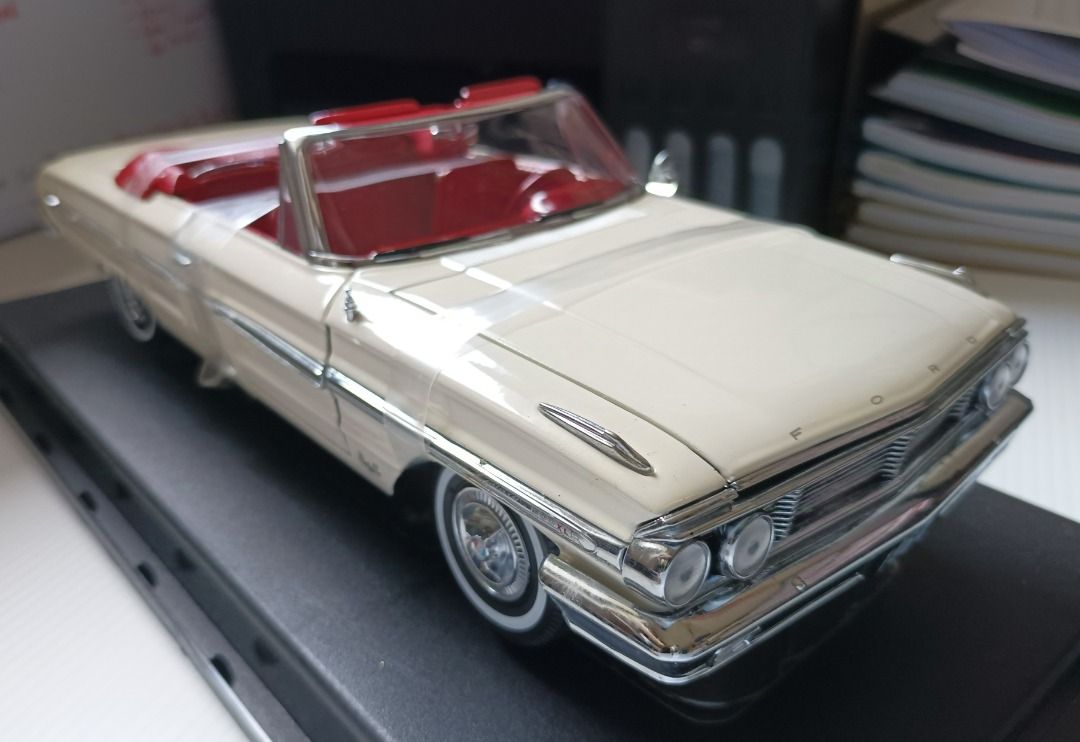 Best Value 1/18 Brand New Vintage Ford Galaxies 500 Convertible ...