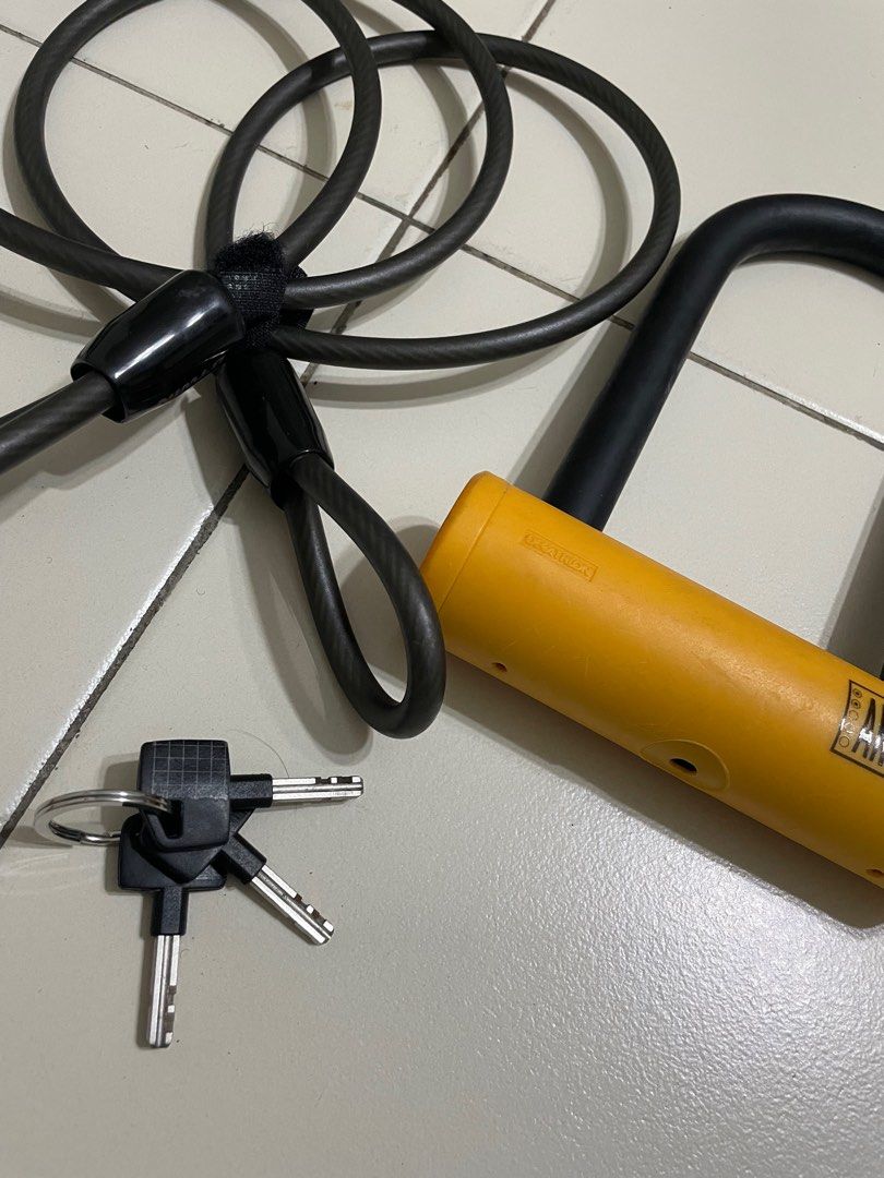 Bike Lock with Cable and Keys, Sports Equipment, Bicycles & Parts ...