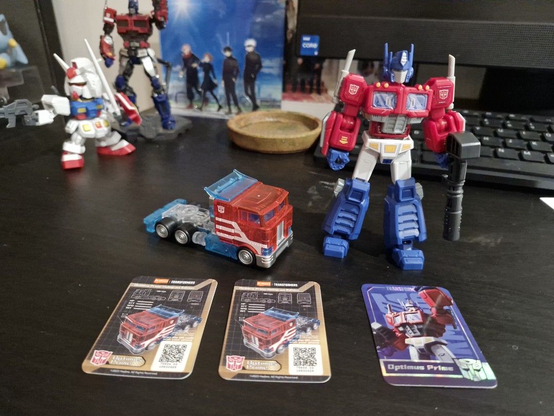 Blokees: Transformers Optimus Prime Hologram Edition and Transformers ...
