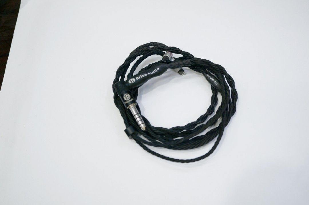 Brise Audio NAOBI 8-wire RH3+ 2pin 4.4mm, Audio, Earphones on Carousell